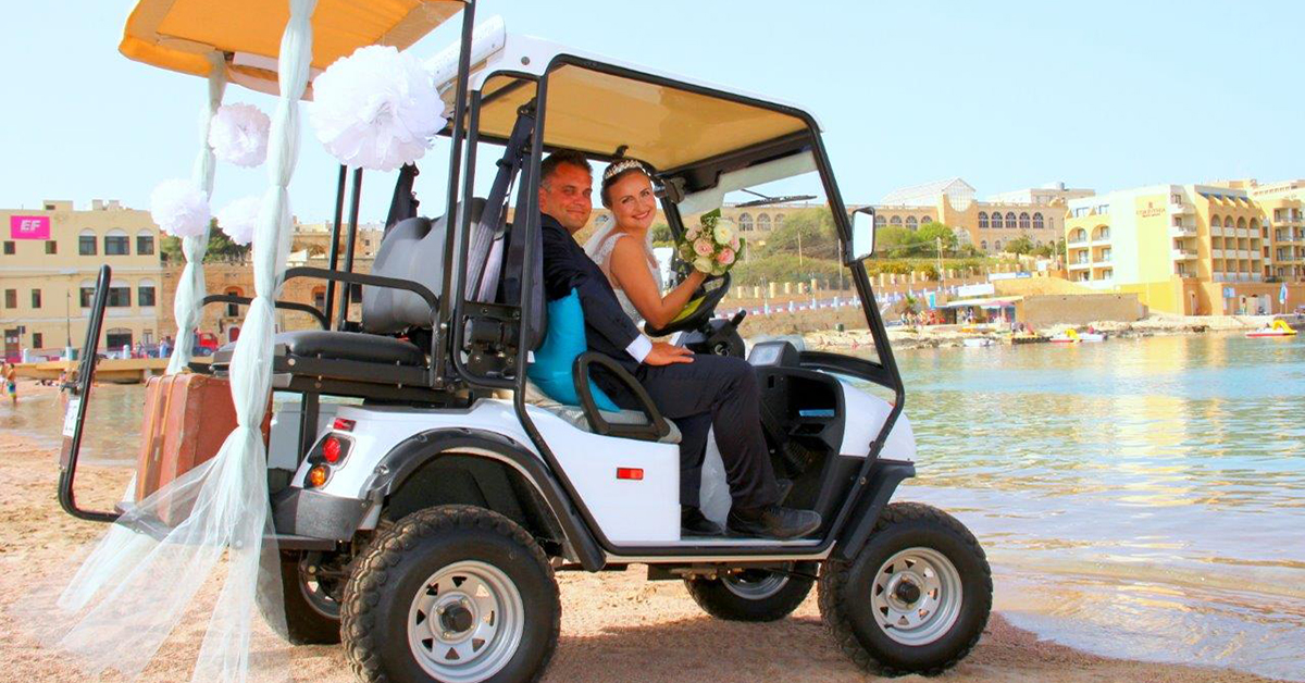 Surprise all your guests! Show up with a Rolling Geek at your wedding!